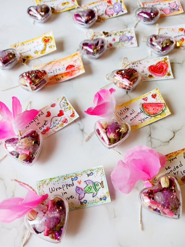 愛のお守り“Darling Love Charm ” | iichi 日々の暮らしを心地よくするハンドメイドやアンティークのマーケットプレイス