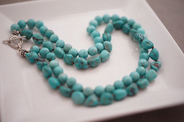 【colors】 silver925 ターコイズの2連ネックレス | iichi 日々の暮らしを心地よくするハンドメイドやアンティークのマーケットプレイス