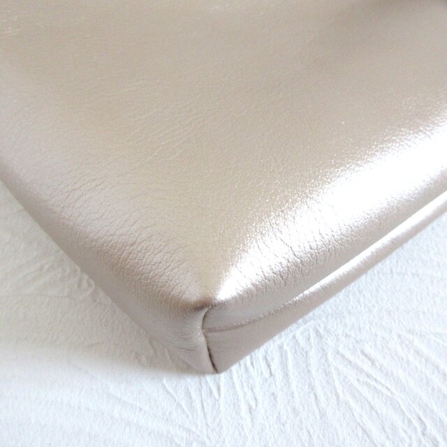 《牛革》小さくて可愛い♪ミニショルダー・ライトパールピンク・シュリンク・0164 | iichi 日々の暮らしを心地よくするハンドメイドやアンティークのマーケットプレイス