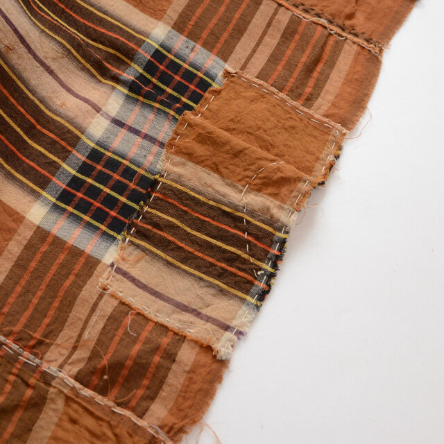 古布 木綿 襤褸 布団皮 昭和中期 格子とクレイジーパターンの大判リペア布 約289×154〜173cm ジャパンヴィンテージ | iichi 日々の暮らしを心地よくするハンドメイドや ...