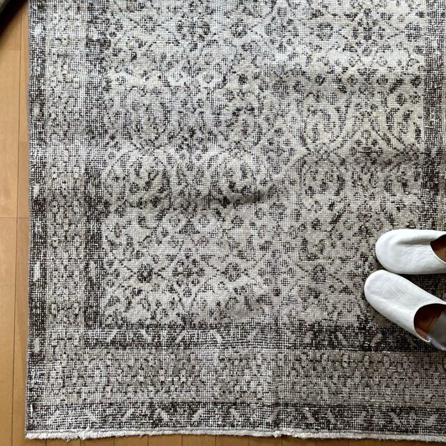 109×198 草花サークル ナチュラルカラー トルコヴィンテージラグ | iichi 日々の暮らしを心地よくするハンドメイドやアンティークのマーケットプレイス