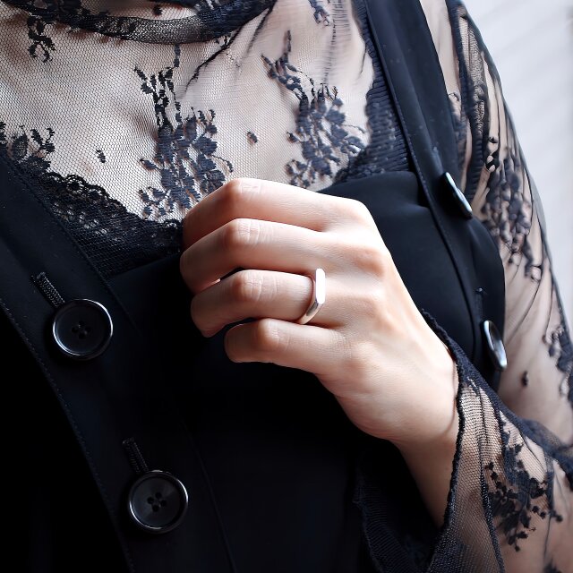 Slice Ring / SV925 | iichi 日々の暮らしを心地よくするハンドメイドやアンティークのマーケットプレイス