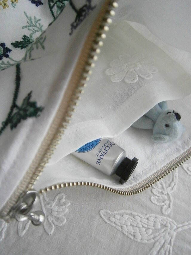 花刺繍×linen pouch | iichi 日々の暮らしを心地よくするハンドメイドやアンティークのマーケットプレイス
