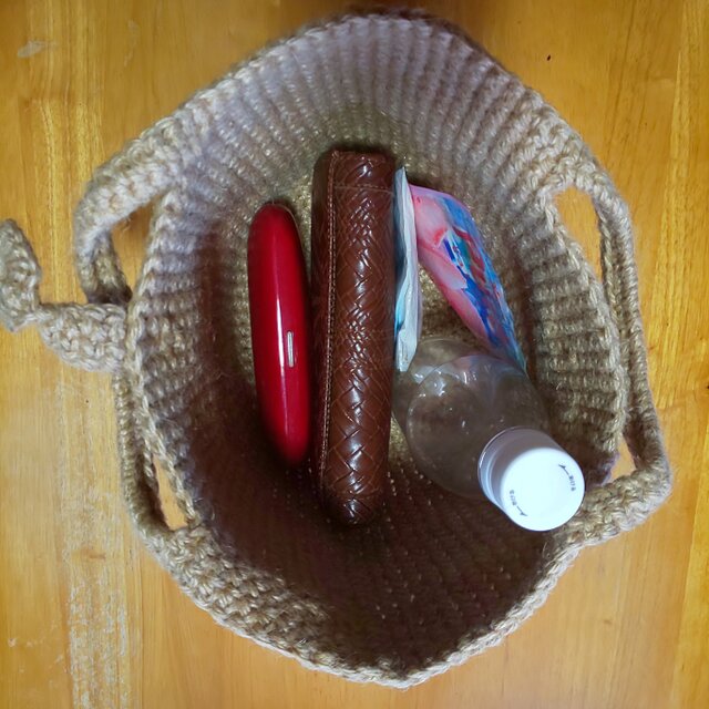 麻のかごバック | iichi 日々の暮らしを心地よくするハンドメイドやアンティークのマーケットプレイス