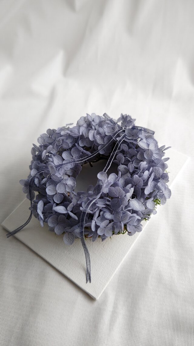 mini canvas wreath （blueberry） | iichi 日々の暮らしを心地よくするハンドメイドやアンティークのマーケットプレイス
