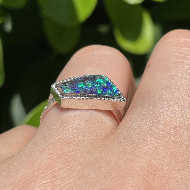 ボルダーオパール 2.241ct 変形4角形 シルバーSV925リング | iichi 日々の暮らしを心地よくするハンドメイドやアンティークのマーケットプレイス