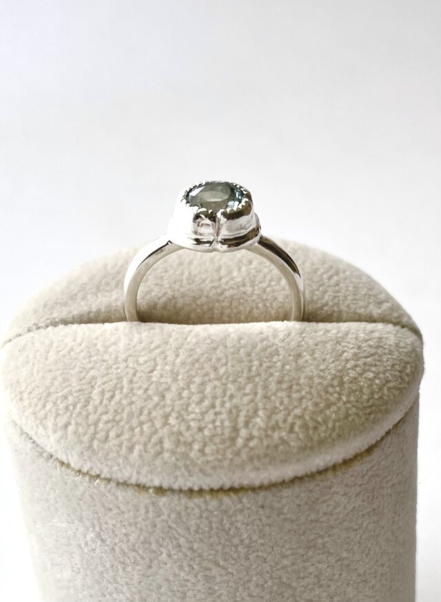 アクアマリンのSVリング | iichi 日々の暮らしを心地よくするハンドメイドやアンティークのマーケットプレイス