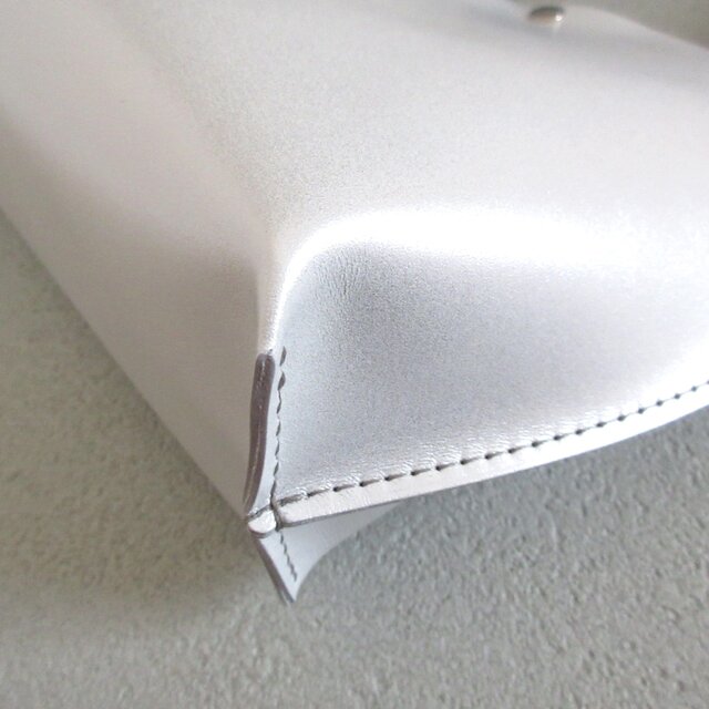 NEWライン♪《牛革》ロングハンドル・底マチワイド・一枚革のミニトート・0597 | iichi 日々の暮らしを心地よくするハンドメイドやアンティークのマーケットプレイス