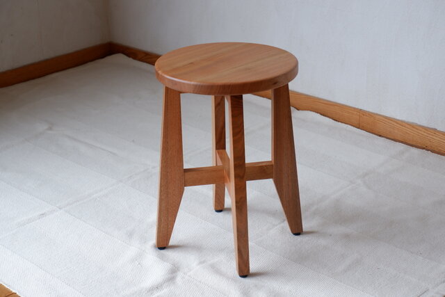 丸座のスツール【normal：SH43㎝】 | iichi 日々の暮らしを心地よくするハンドメイドやアンティークのマーケットプレイス