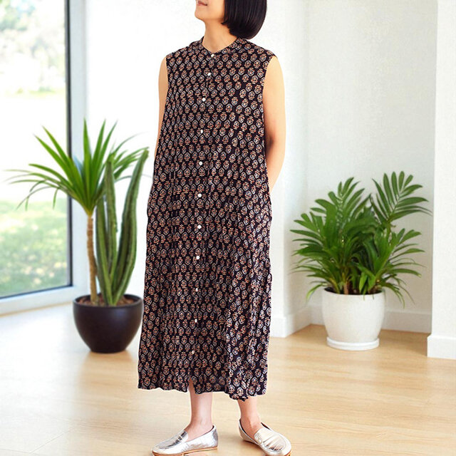 ブロックプリントコットンクリンクルワンピース【ブラック花柄】 | iichi 日々の暮らしを心地よくするハンドメイドやアンティークのマーケットプレイス