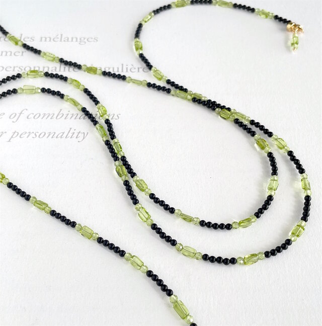 小さなオニキスと2種のペリドット 3連にもできる、超ロングネックレス 120cm | iichi 日々の暮らしを心地よくするハンドメイドやアンティークのマーケットプレイス