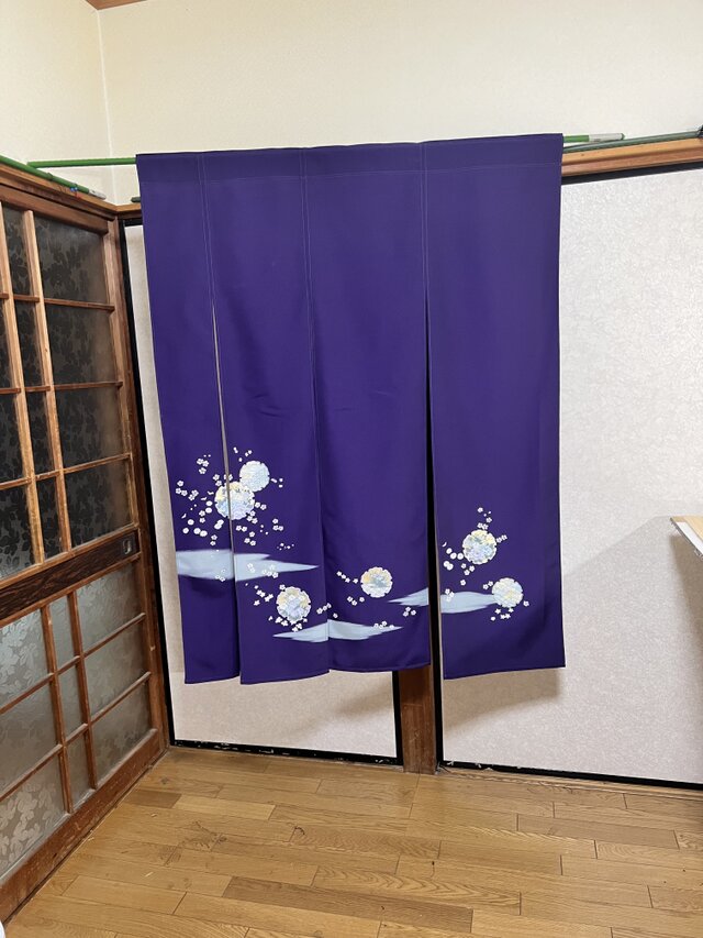 着物リメイク暖簾ーのれん横〜103–丈〜137! | iichi 日々の暮らしを心地よくするハンドメイドやアンティークのマーケットプレイス