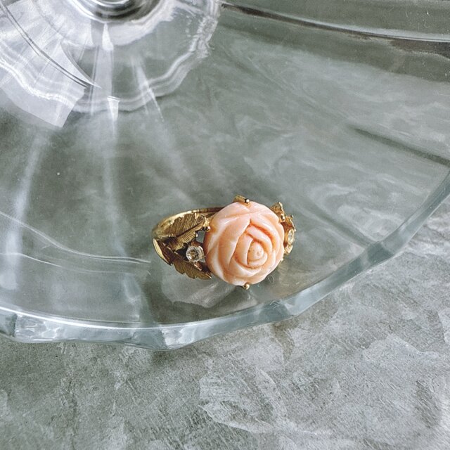 RA121-【 AVON 】エイボン・ヴィンテージリング 1973 " SERENA ROSE " Pink Rose | iichi 日々の暮らしを心地よくするハンドメイドやアンティークの ...