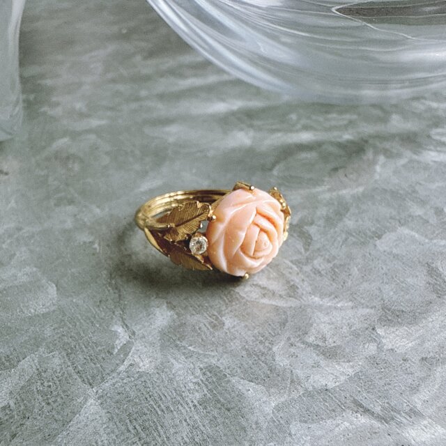 RA121-【 AVON 】エイボン・ヴィンテージリング 1973 " SERENA ROSE " Pink Rose | iichi 日々の暮らしを心地よくするハンドメイドやアンティークの ...