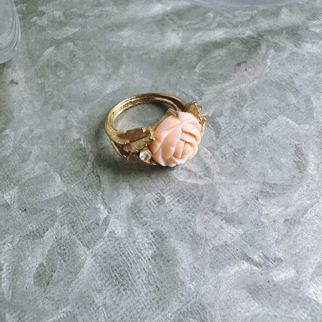 RA121-【 AVON 】エイボン・ヴィンテージリング 1973 " SERENA ROSE " Pink Rose | iichi 日々の暮らしを心地よくするハンドメイドやアンティークの ...