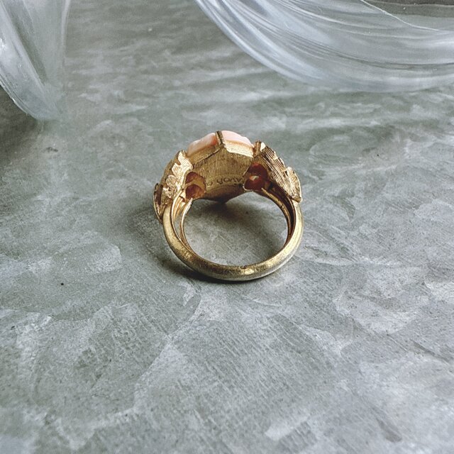 RA121-【 AVON 】エイボン・ヴィンテージリング 1973 " SERENA ROSE " Pink Rose | iichi 日々の暮らしを心地よくするハンドメイドやアンティークの ...