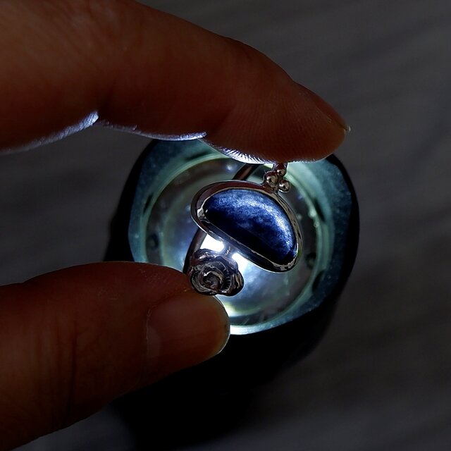 北海道 士幌町産 十勝石の薔薇リング 約13.5～14号 天然石アクセサリー 一点物 macari | iichi 日々の暮らしを心地よくするハンドメイドやアンティークのマーケットプレイス