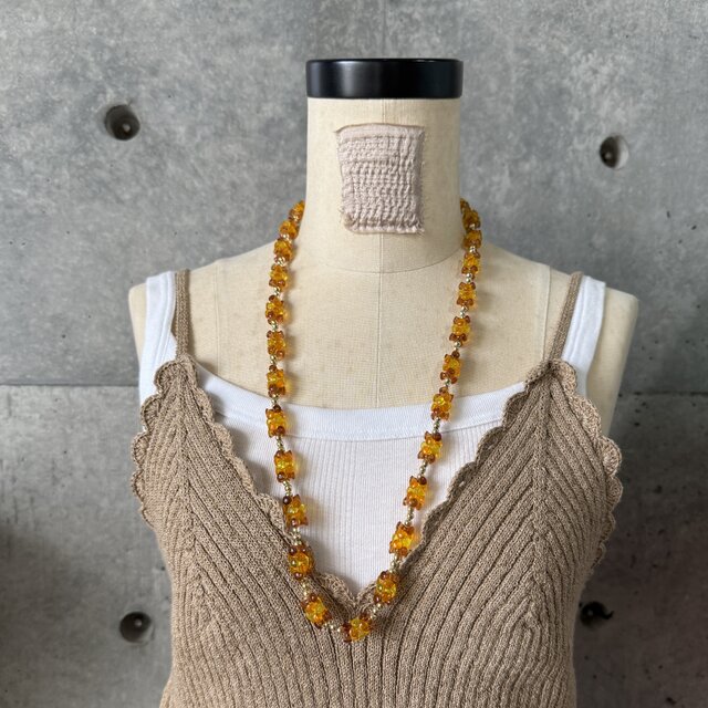 N99-ヴィンテージネックレス U.S.A. 1960〜70s Amber Color & Gold Beads | iichi 日々の暮らしを心地よくするハンドメイドやアンティークの ...