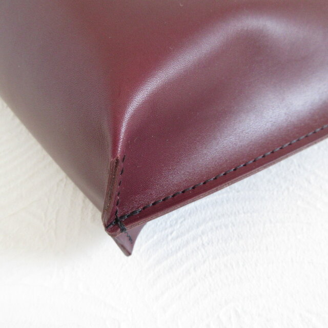 新仕様♪B5サイズ対応《牛革》ロングハンドル・外マチ・ミディアム・トート・スムースワイン・0601 | iichi 日々の暮らしを心地よくするハンドメイドやアンティークのマーケットプレイス