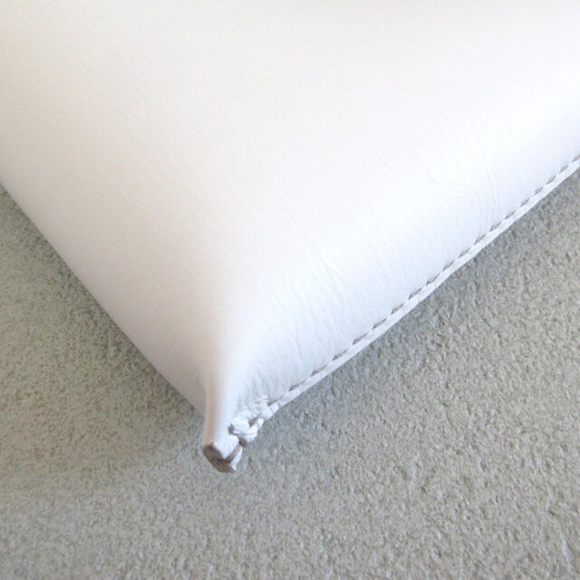 ☆大人気☆便利で可愛いミニサイズ♪《牛革》バッグインバッグ・ホワイト・081 | iichi 日々の暮らしを心地よくするハンドメイドやアンティークのマーケットプレイス