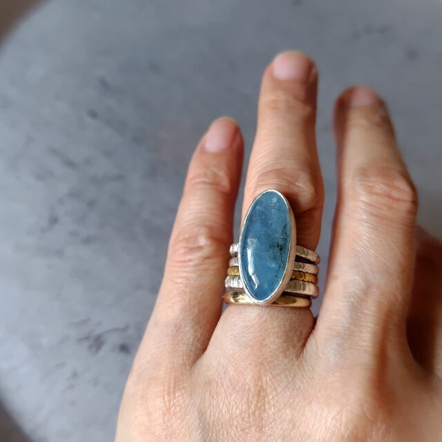 アクアマリンシルバーリング#9 | iichi 日々の暮らしを心地よくするハンドメイドやアンティークのマーケットプレイス