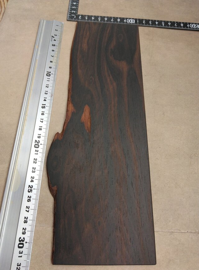 木のプレート 黒柿・シャム柿 | iichi 日々の暮らしを心地よくするハンドメイドやアンティークのマーケットプレイス