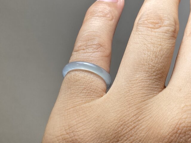 L12-199 極品 ピンキーリング 高氷種 陽緑 4.0号 天然グアテマラ産 A貨 本翡翠 くりぬき リング | iichi 日々の暮らしを心地よくするハンドメイドやアンティークのマーケットプレイス