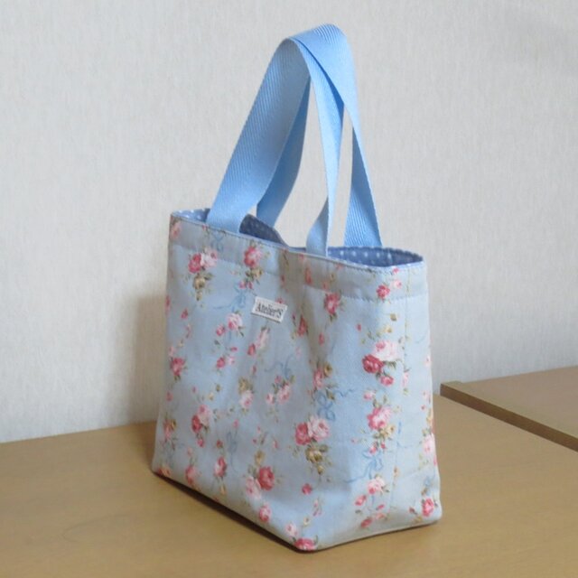 ミニトートバッグ★ローズ柄ストライプ（薄ブルー） | iichi 日々の暮らしを心地よくするハンドメイドやアンティークのマーケットプレイス