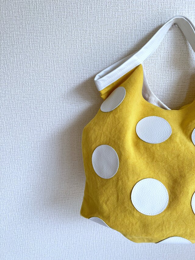 でかくたBag レザードットパッチ イエロー | iichi 日々の暮らしを心地よくするハンドメイドやアンティークのマーケットプレイス