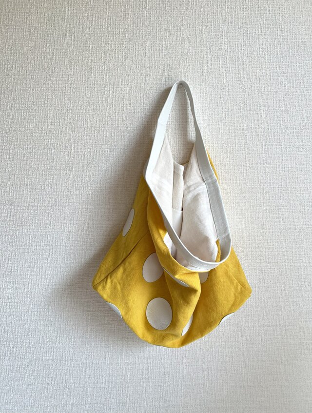 でかくたBag レザードットパッチ イエロー | iichi 日々の暮らしを心地よくするハンドメイドやアンティークのマーケットプレイス