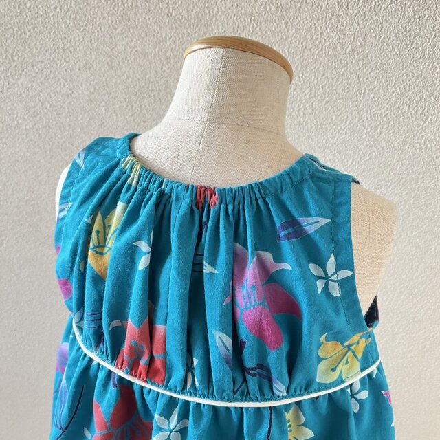 子供 浴衣地ひかえめフレアーワンピース 板締絞り（ピンク地） 80-130サイズ〈受注製作〉 | iichi 日々の暮らしを心地よくするハンドメイドやアンティークのマーケットプレイス