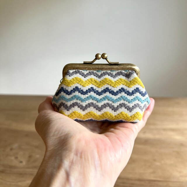 がまぐちポーチS レモンソーダ | iichi 日々の暮らしを心地よくするハンドメイドやアンティークのマーケットプレイス