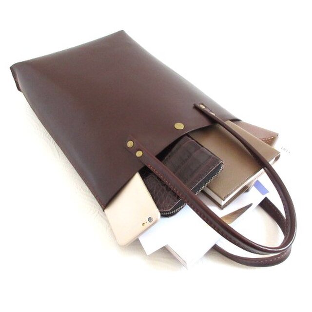 《牛革》A4対応・ワンレザータイプ♪タンニン・スムースレザー・タテ型トート・0423 | iichi 日々の暮らしを心地よくするハンドメイドやアンティークのマーケットプレイス