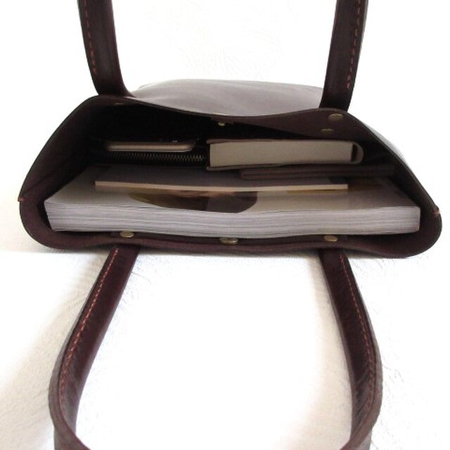 《牛革》A4対応・ワンレザータイプ♪タンニン・スムースレザー・タテ型トート・0423 | iichi 日々の暮らしを心地よくするハンドメイドやアンティークのマーケットプレイス