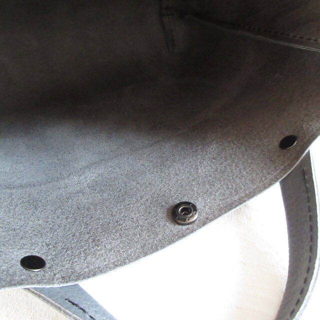 《牛革》小さくて可愛い♪ミニショルダー・グレー・シュリンク・0166 | iichi 日々の暮らしを心地よくするハンドメイドやアンティークのマーケットプレイス