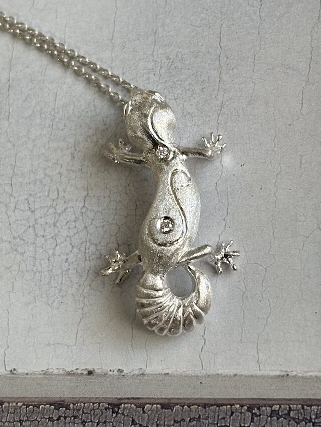 夏季限定 レオパダイヤモンドネックレス0.02ct | iichi 日々の暮らしを心地よくするハンドメイドやアンティークのマーケットプレイス