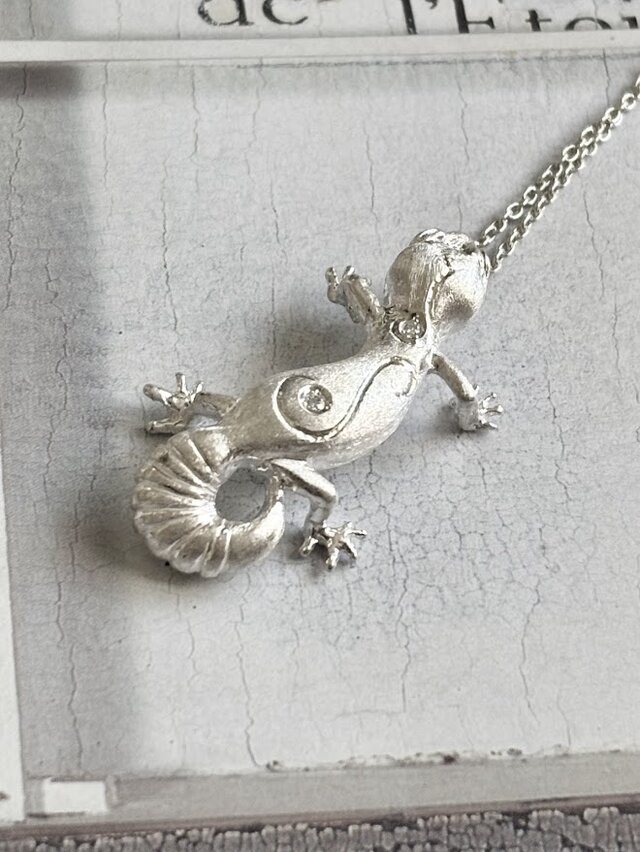 夏季限定 レオパダイヤモンドネックレス0.02ct | iichi 日々の暮らしを心地よくするハンドメイドやアンティークのマーケットプレイス