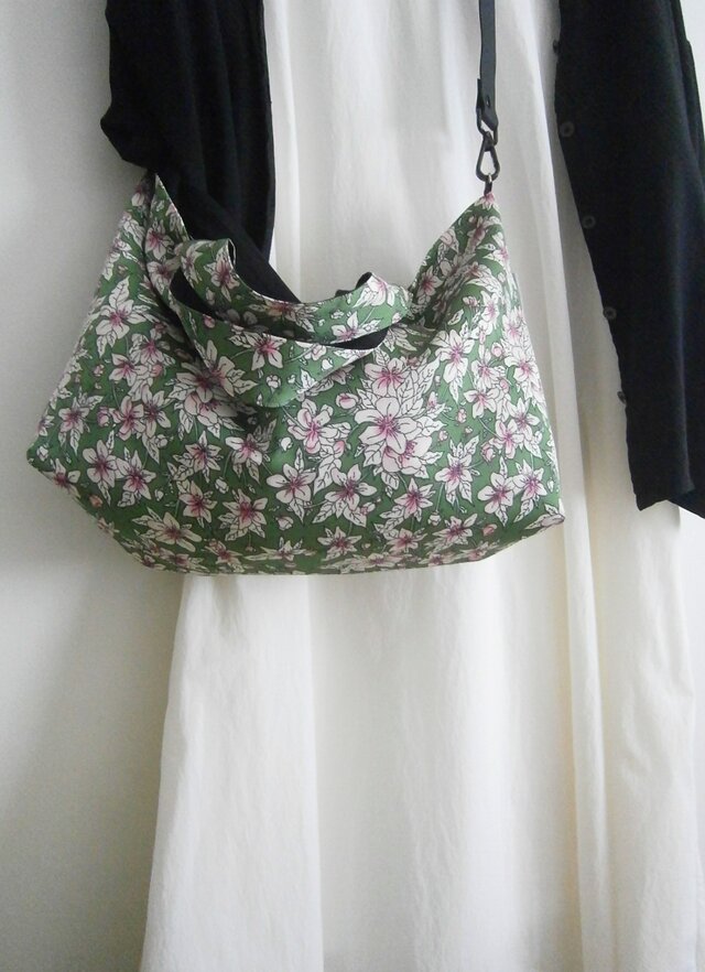 Retrobotanical×linen LightWeightBag＆pouch | iichi 日々の暮らしを心地よくするハンドメイドやアンティークのマーケットプレイス