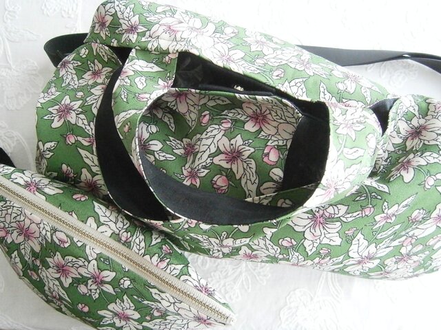 Retrobotanical×linen LightWeightBag＆pouch | iichi 日々の暮らしを心地よくするハンドメイドやアンティークのマーケットプレイス