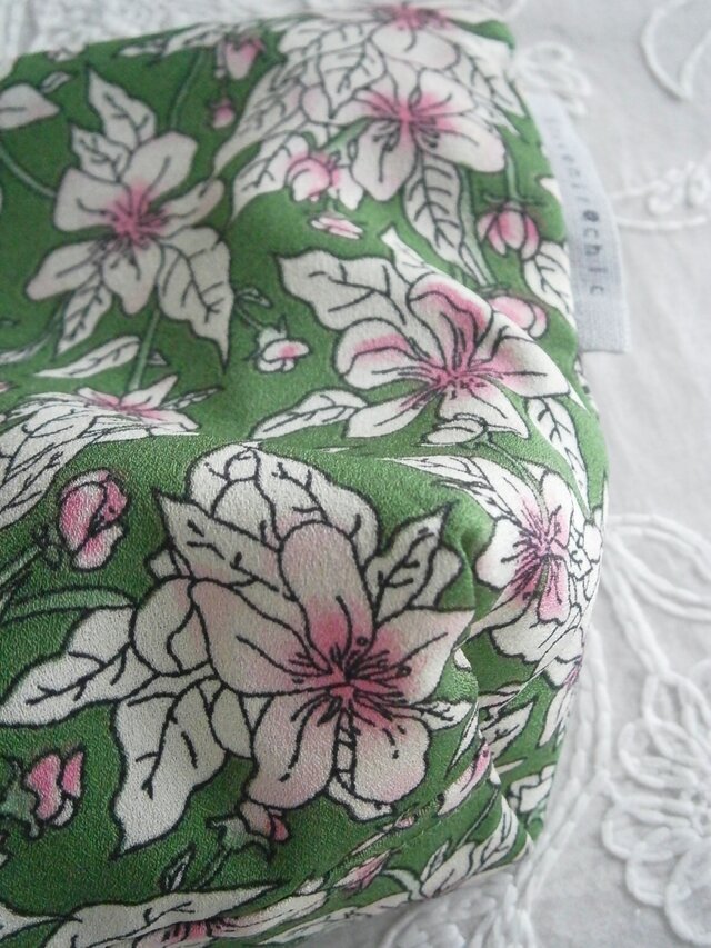 Retrobotanical×linen LightWeightBag＆pouch | iichi 日々の暮らしを心地よくするハンドメイドやアンティークのマーケットプレイス