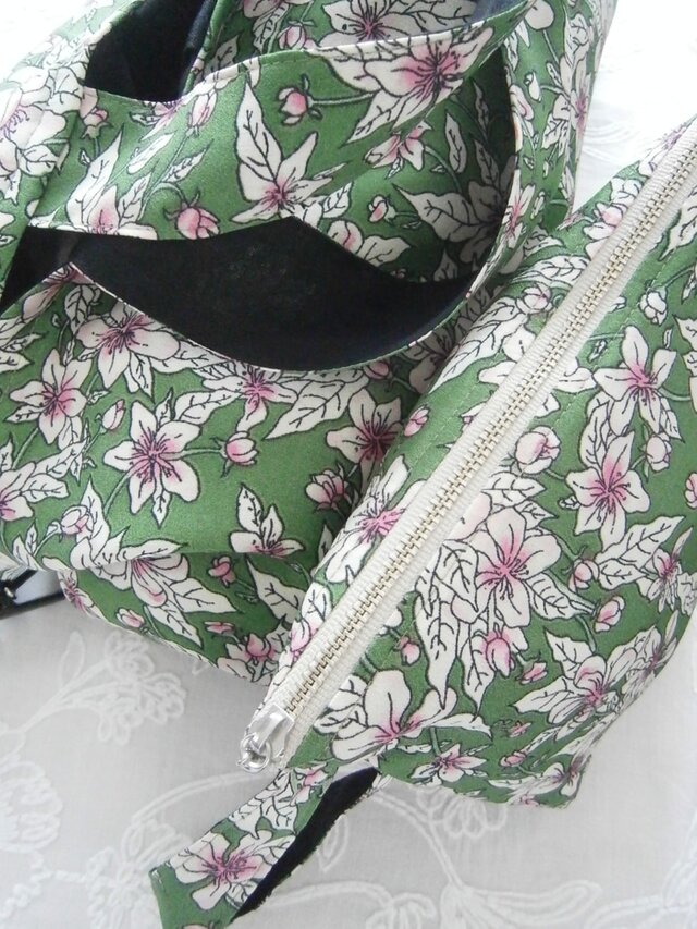 Retrobotanical×linen LightWeightBag＆pouch | iichi 日々の暮らしを心地よくするハンドメイドやアンティークのマーケットプレイス