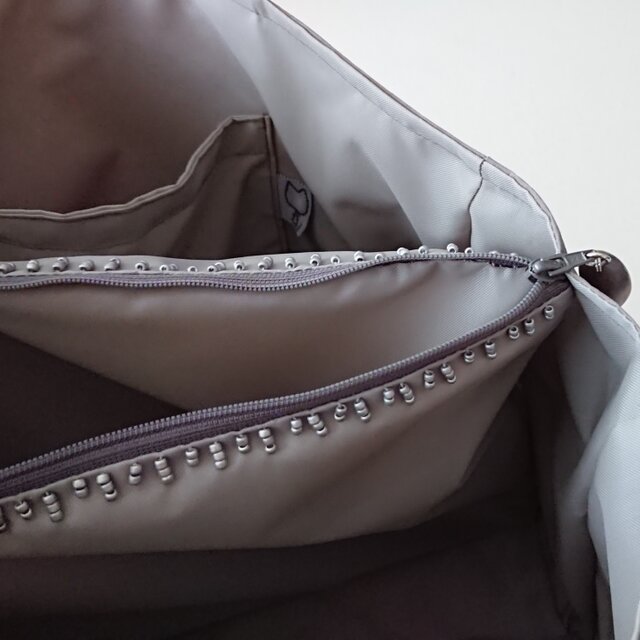 frill ring tote [gray nylon] | iichi 日々の暮らしを心地よくするハンドメイドやアンティークのマーケットプレイス