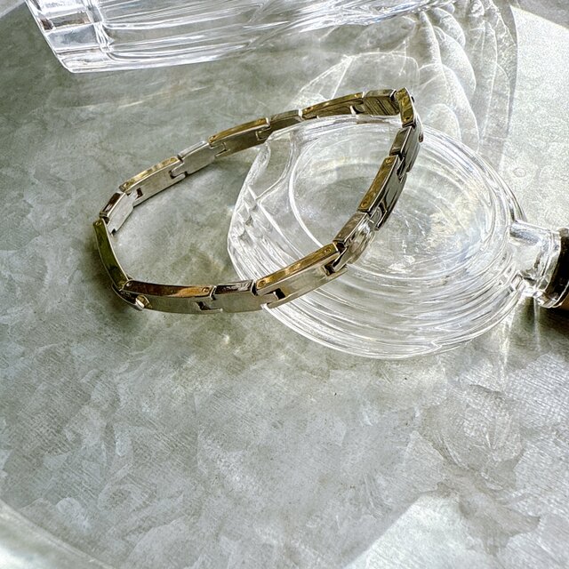 B157-ヴィンテージブレスレット 1980〜90s Shiny Silver Tone Bracelet | iichi 日々の暮らしを心地よくするハンドメイドやアンティークのマーケットプレイス