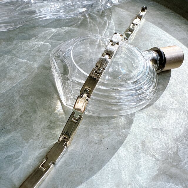 B157-ヴィンテージブレスレット 1980〜90s Shiny Silver Tone Bracelet | iichi 日々の暮らしを心地よくするハンドメイドやアンティークのマーケットプレイス