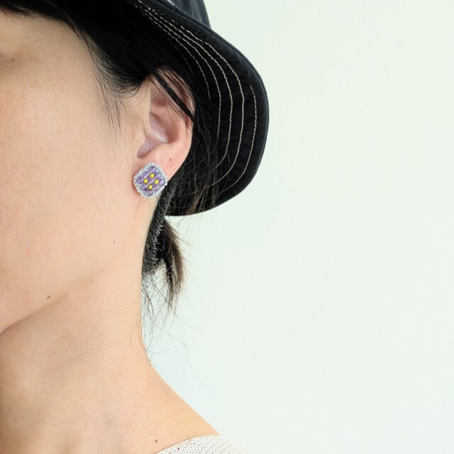 monolog 蕾ピアス&イヤリング A(アメジスト) | iichi 日々の暮らしを心地よくするハンドメイドやアンティークのマーケットプレイス