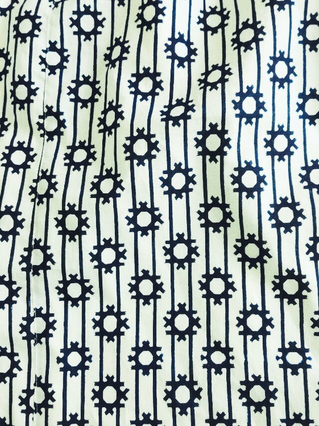 196 1点物 セミギャザーフレアスカート デッドストック浴衣地 ストライプ 白×紺 夏 ウェストゴム | iichi 日々の暮らしを心地よくするハンドメイドやアンティークのマーケットプレイス