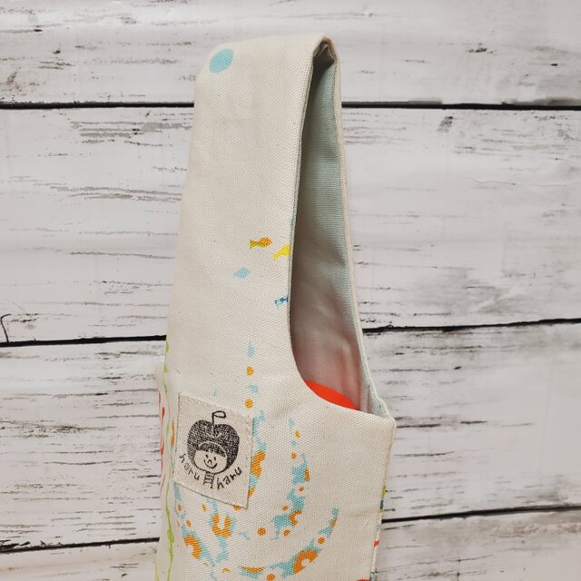 コンパクトに折りたためるペットボトルカバー 海の中 | iichi 日々の暮らしを心地よくするハンドメイドやアンティークのマーケットプレイス