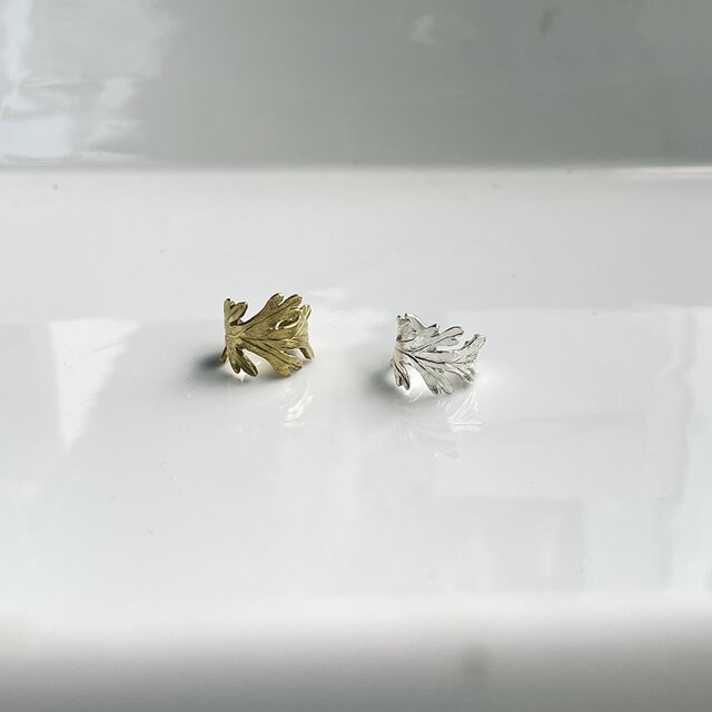 Herb leafイヤーカフ〈Silver-シルバー〉 | iichi 日々の暮らしを心地よくするハンドメイドやアンティークのマーケットプレイス