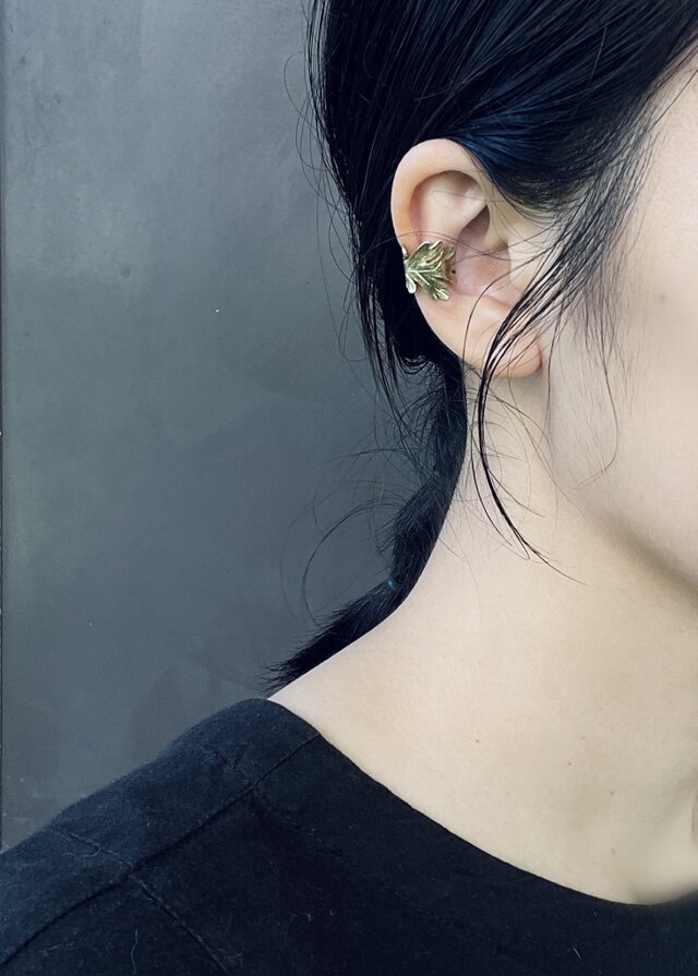 Herb leafイヤーカフ〈Silver-シルバー〉 | iichi 日々の暮らしを心地よくするハンドメイドやアンティークのマーケットプレイス