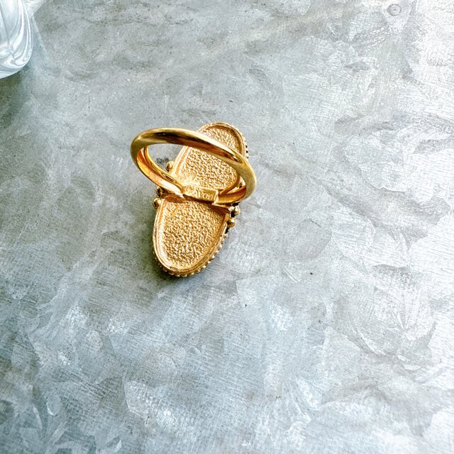 RA129-【 AVON 】エイボン・ヴィンテージリング 1978 "Shimmering Sands" | iichi 日々の暮らしを心地よくするハンドメイドやアンティークのマーケットプレイス